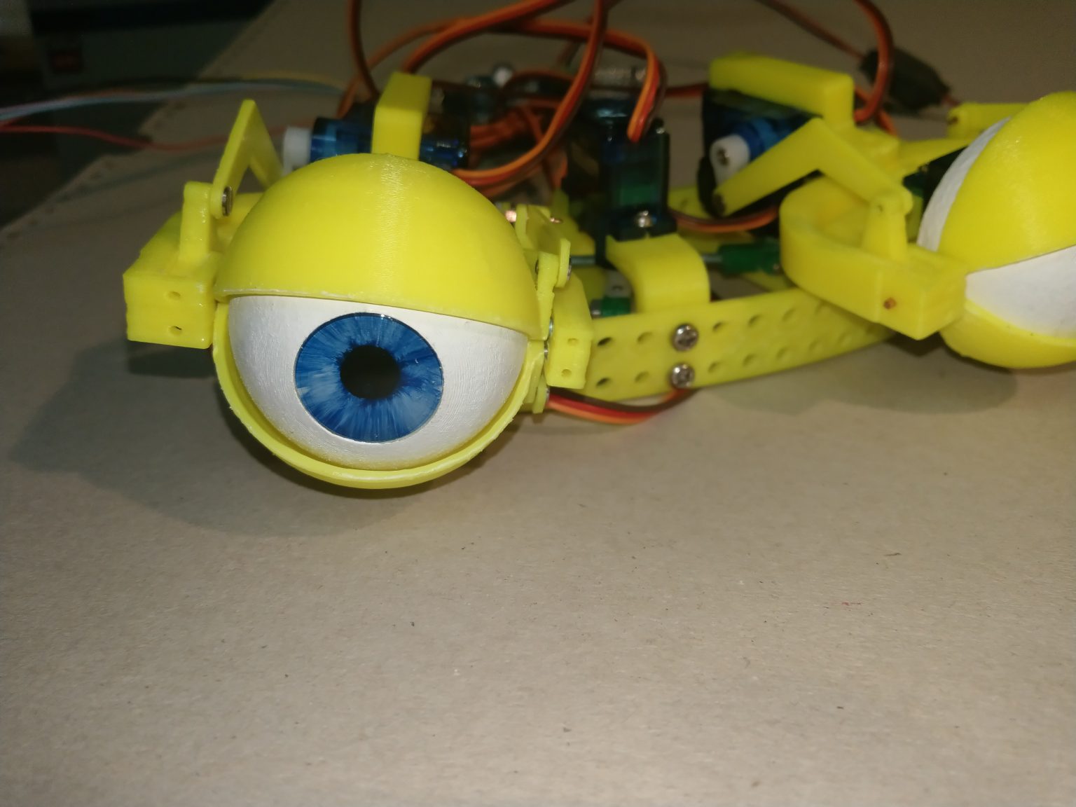 Adaptable Eye Mechanics – bechele.de